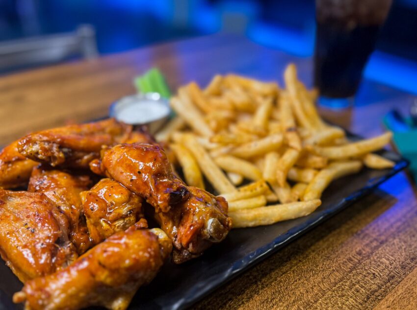 Dining – On Par Bar