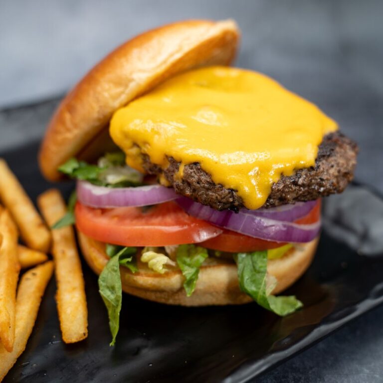 Dining – On Par Bar