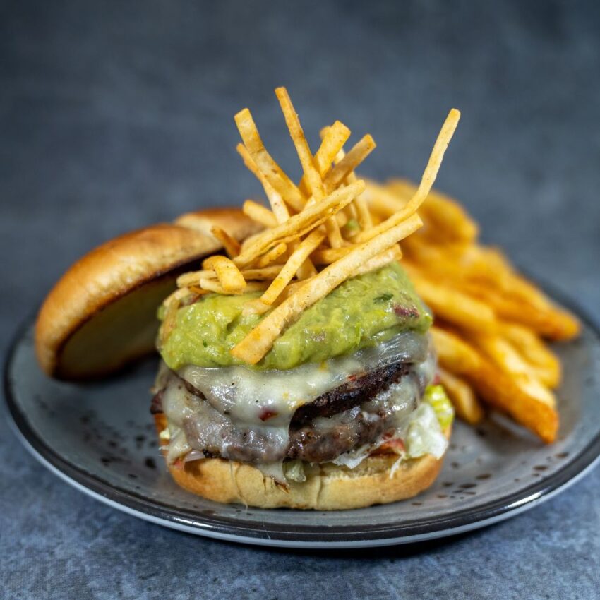 Dining – On Par Bar